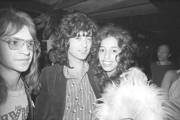 Lori Maddox (Lori Mattix): Everything to Know [May 2023] - Inspire Buddy